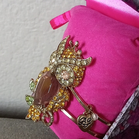 Betsey Johnson | Jewelry | New Vintage Betsey Johnson Enchanted Forest Collection Owl Bangle ...